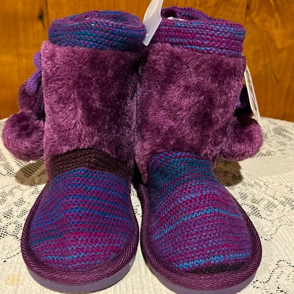 Muk Luks | Shoes | Nwt Muk Luks Purple Soft Plush Boots With Tassels ...
